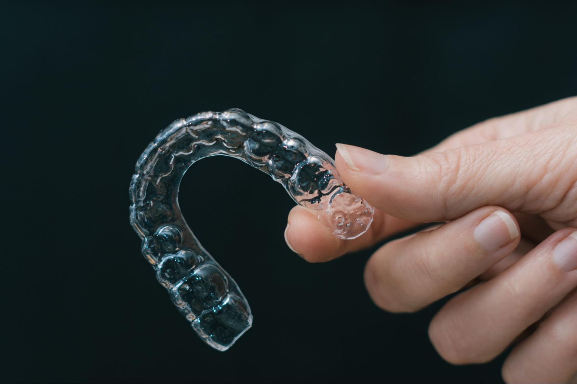 How to Clean Invisalign Aligners Properly | Droitwich Dental Studio